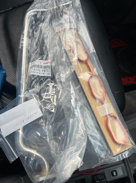 Замена трубки антифриза — Toyota Land Cruiser Prado 150-series, 2,7 л ...