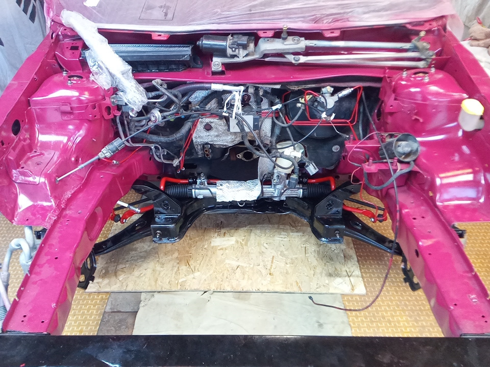 Установка подрамника и стоек — Ford Focus Sedan I, 2 л, 2002 года ...