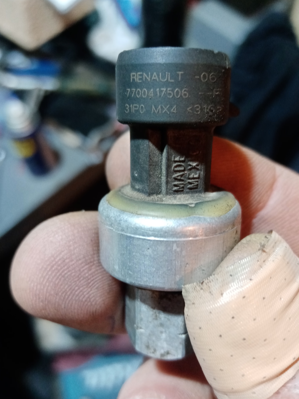 7700417506 Датчик давл кондиционера Рено Clio 2, Megane 2, Laguna 2 ...