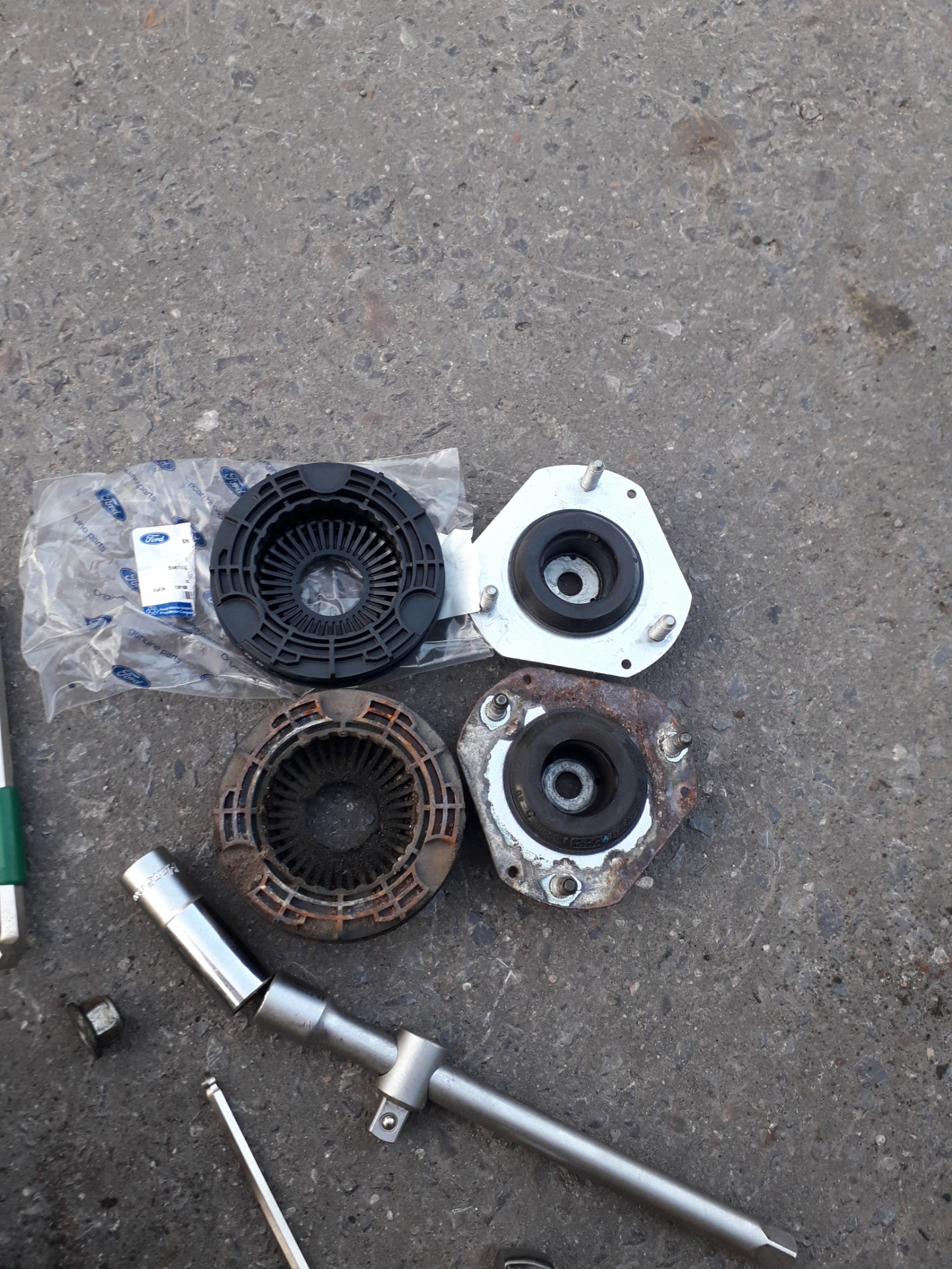 Опоры и подшипники Fiesta — Ford Fiesta (Mk VI), 1,6 л, 2012 года ...