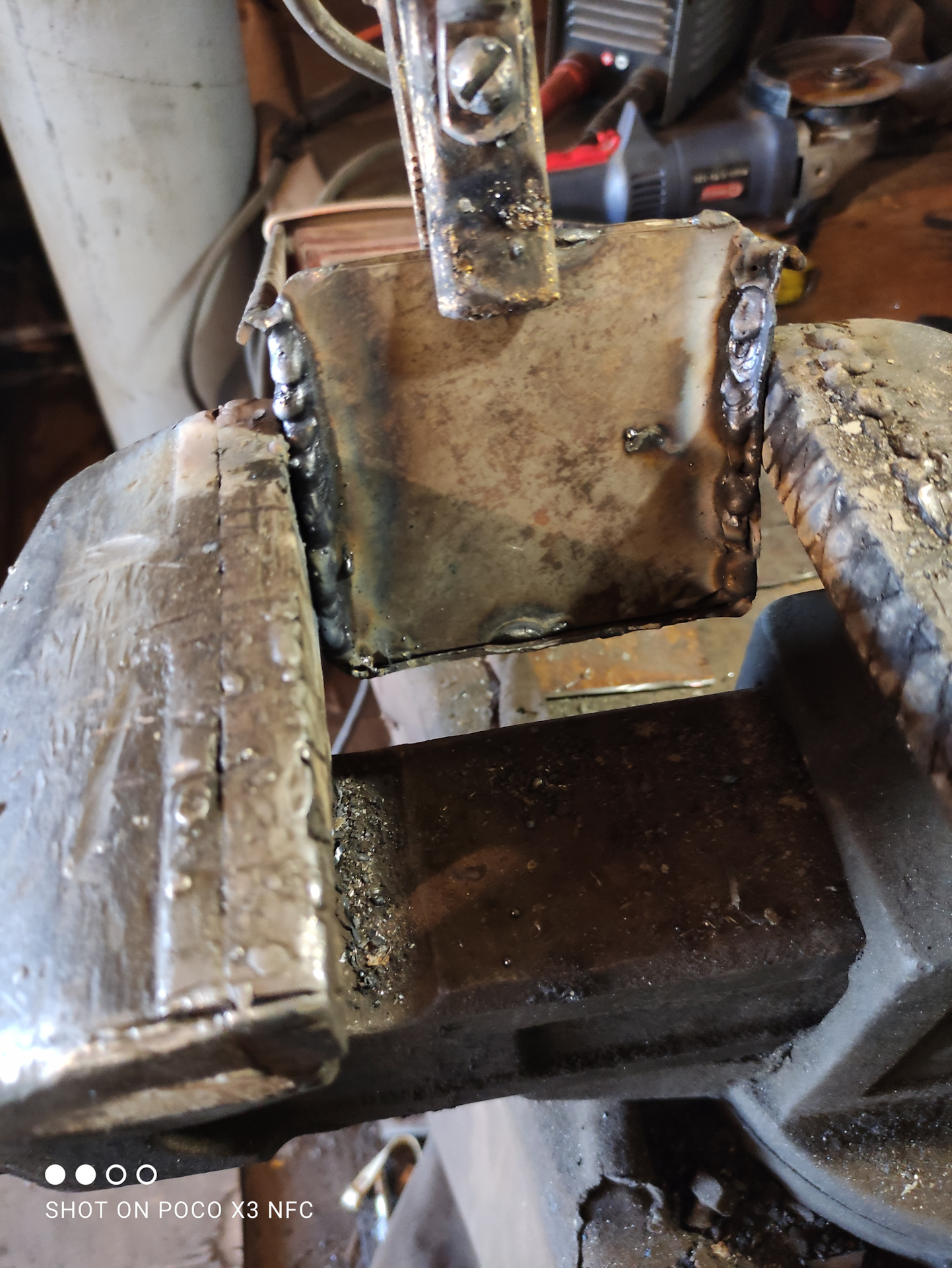 Перенос задних фонарей! — ГАЗ Газель, 2,5 л, 2008 года | своими руками ...