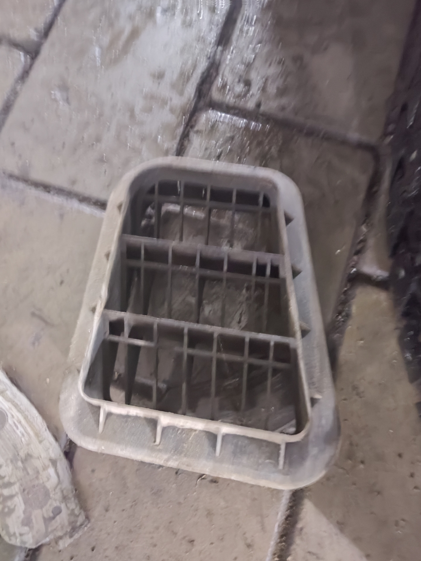 Обслуживание задних тормозов — Hyundai Tucson (JM), 2,7 л, 2007 года ...