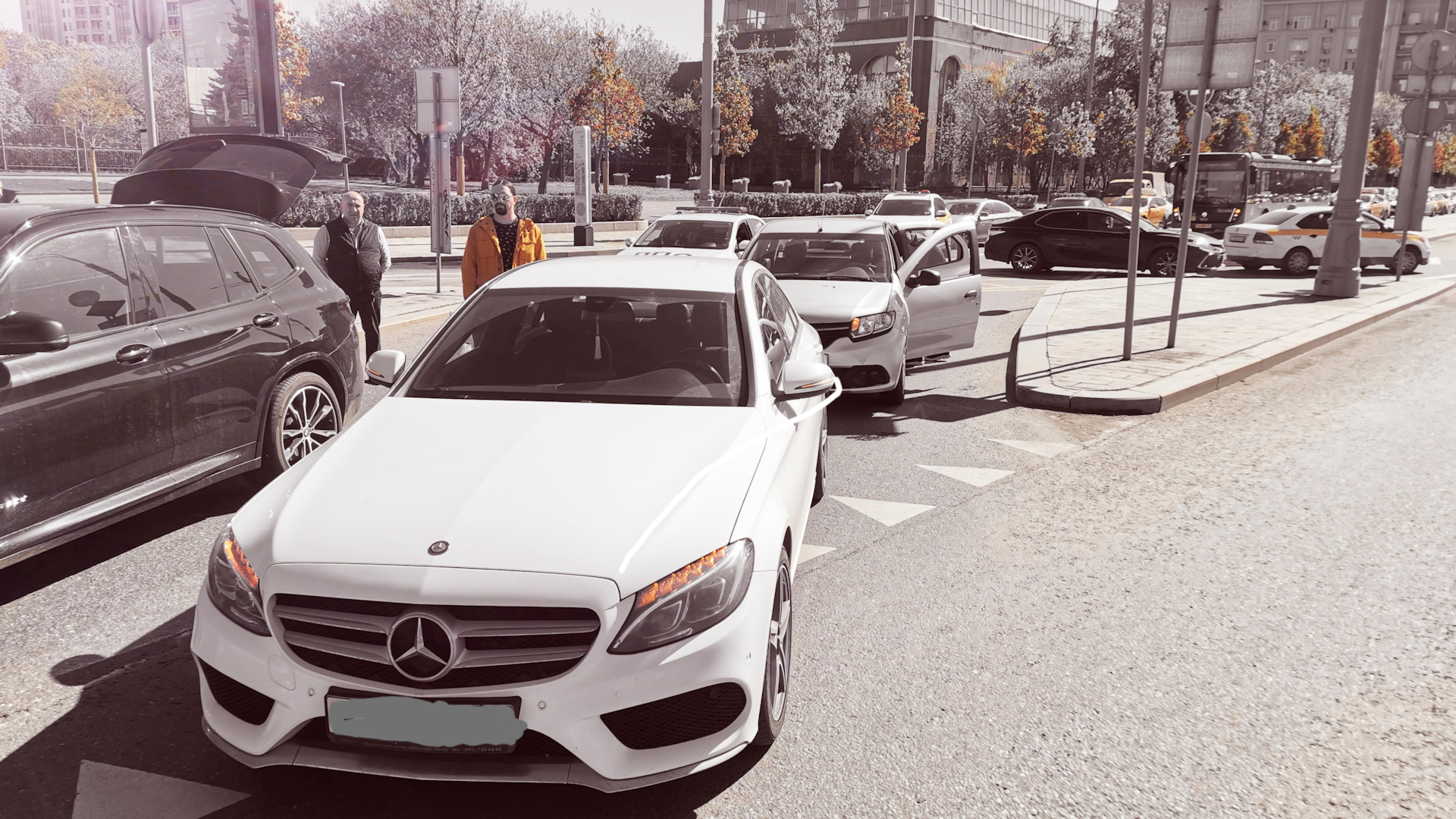 Mercedes-Benz C-Class (W205) 2.0 бензиновый 2016 | 2.0 4matic AMG style ...