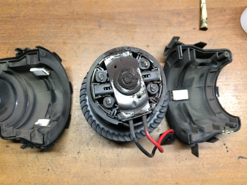 Ремонт моторчика печки Audi Q5 — Сообщество «DRIVE2 Audi Club» на DRIVE2