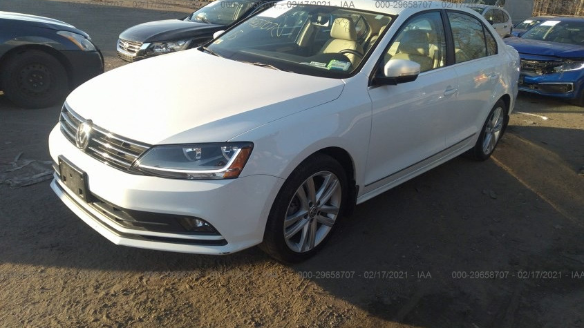 Volkswagen Jetta VI 1.8 бензиновый 2017 | 1.8 TSi SEL PREMIUM на DRIVE2