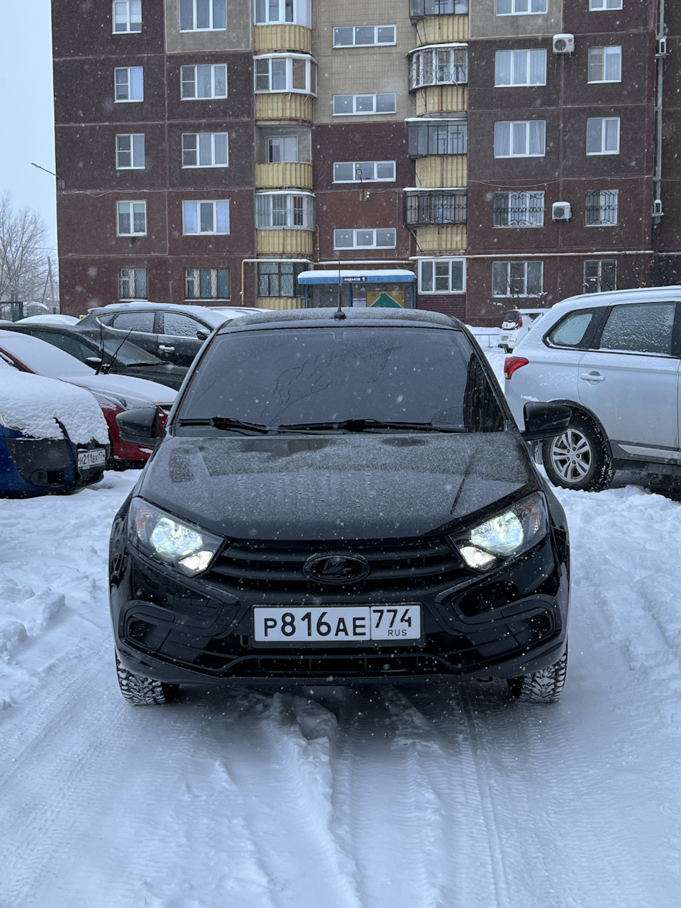 Ближний и дхо в один оттенок — Lada Гранта (2G) FL, 1,6 л, 2020 года ...