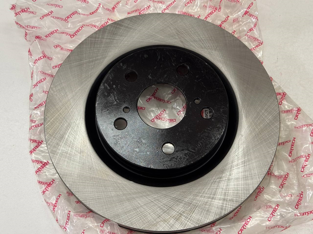 Тормозные диски новые 43512-33150 ct — Toyota RAV4 (5G), 2 л, 2019 года ...