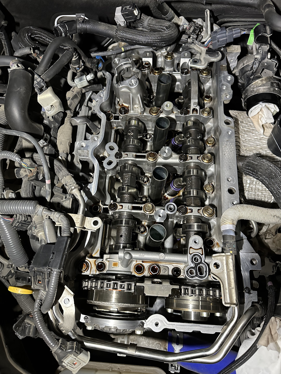 Замена прокладок клапанной крышки — Lexus IS III, 2 л, 2016 года ...