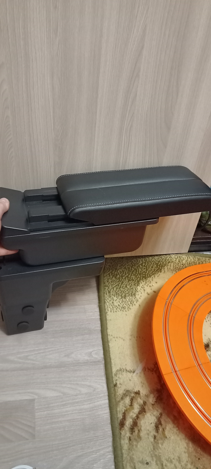 Установка подлокотника — Nissan Note (2G), 1,2 л, 2014 года | своими ...