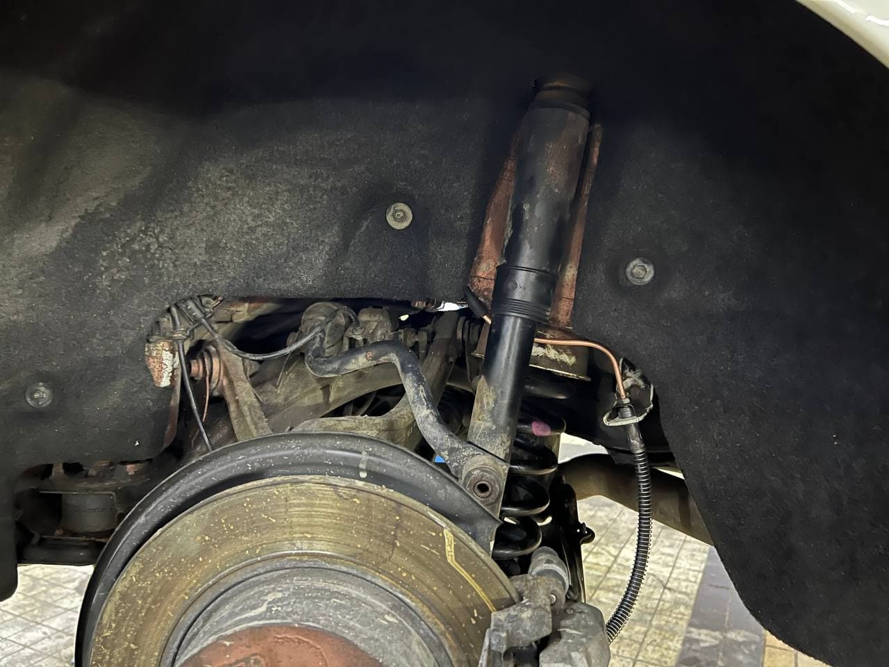 Замена задних тормозных магистралей и трубок. И не только. — Mercedes ...