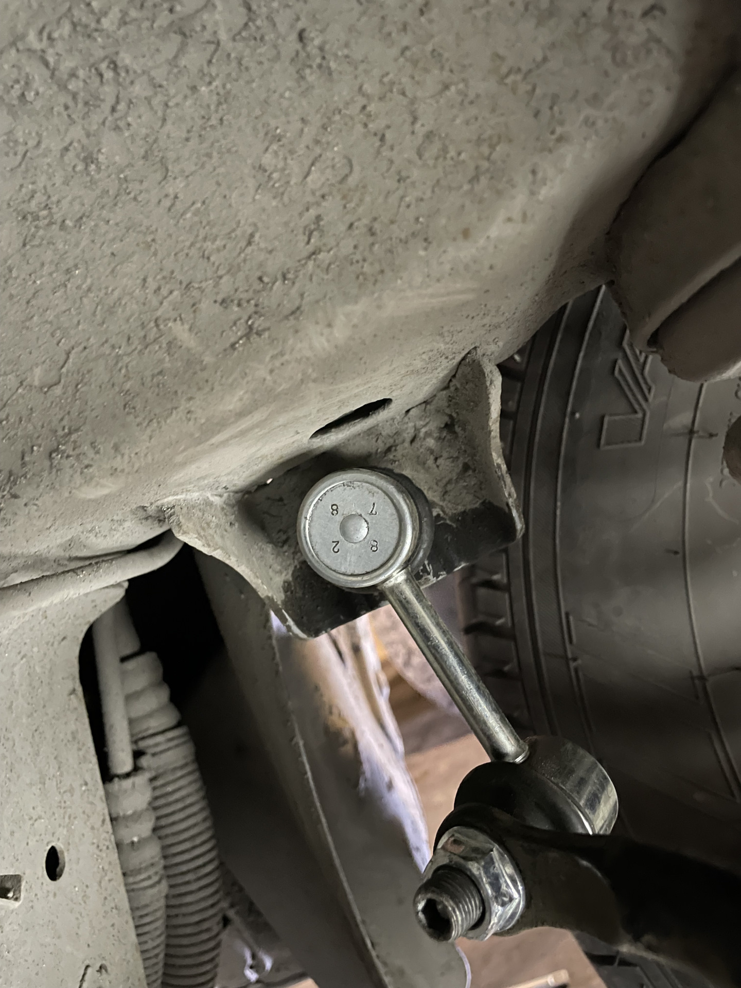 замена стоек заднего стабилизатора и резиновых втулок — Hyundai Grand ...