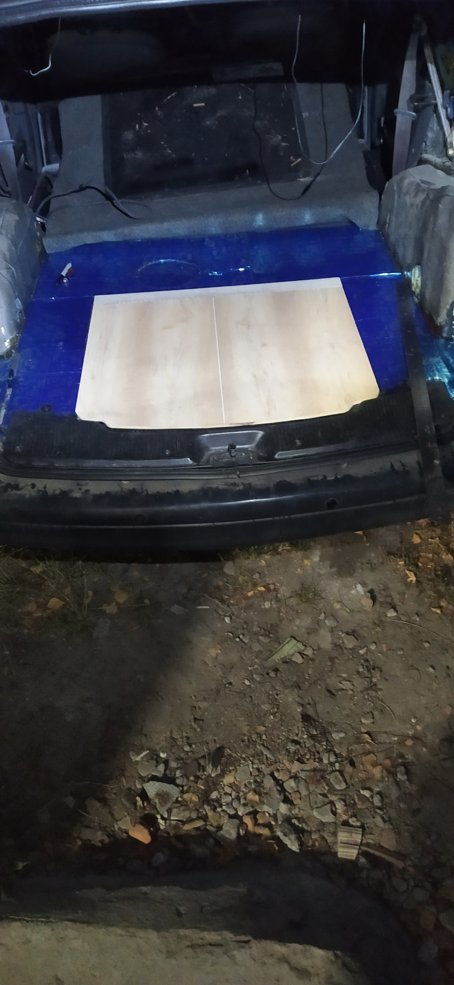 Шумоизоляция Рено лагуна1 пол багажника — Renault Laguna I, 2 л, 1998 ...