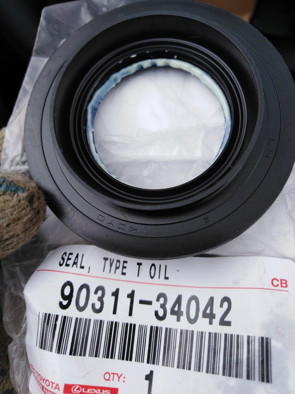 Когда порвался пыльник шруса — Toyota Corolla (140/150), 1,6 л, 2007 ...