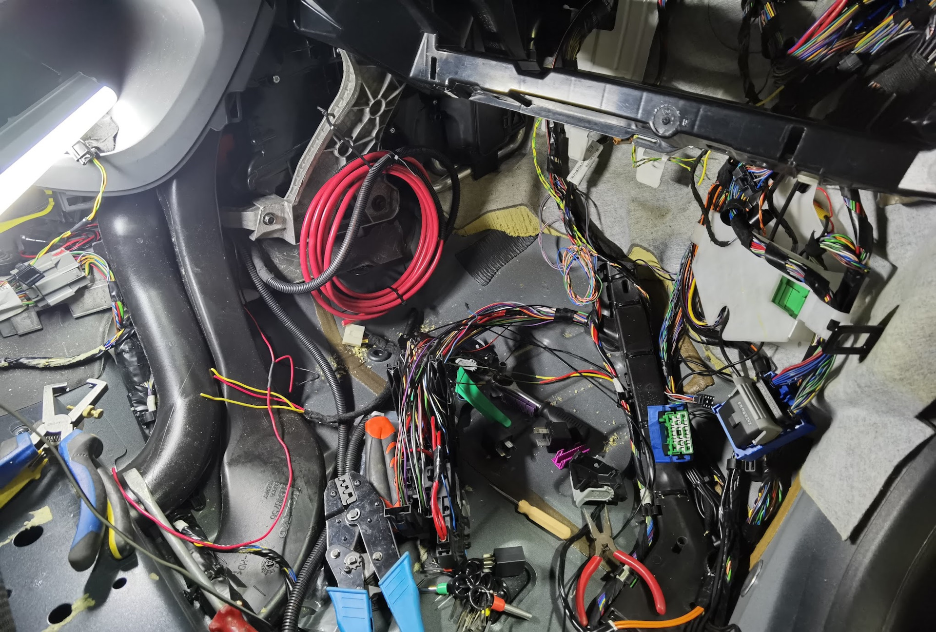 Замена блоков CEM и PAM на рестайловые — Volvo XC60 (1G), 2,4 л, 2013 ...