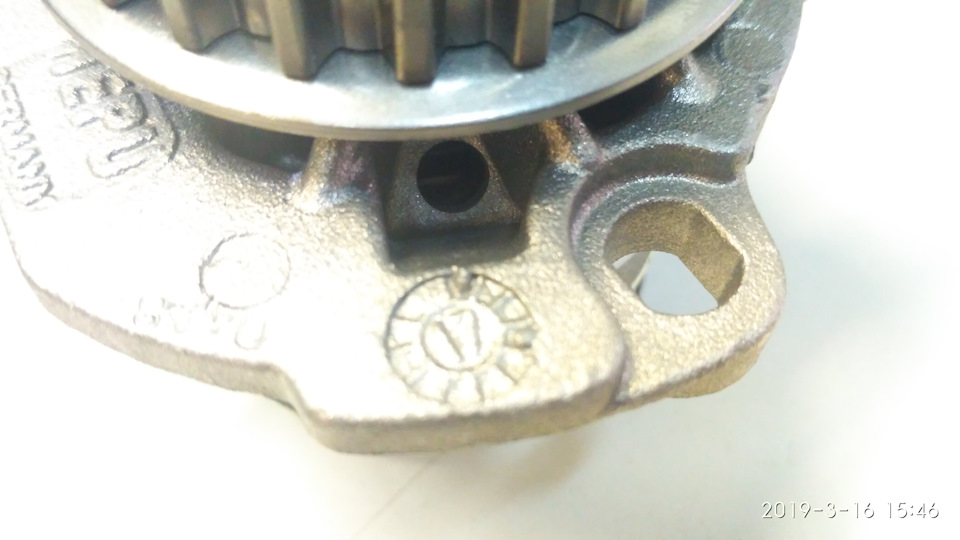 8) Комплект ГРМ INA 530044510 и помпа Hepu P587 — Audi A6 (C6), 2 л ...
