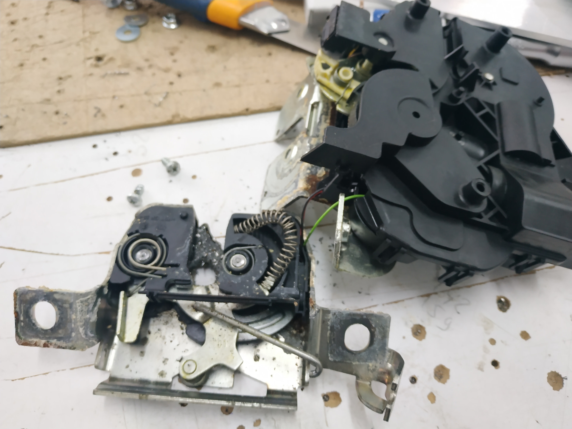 Очередное ТО, замена замка багажника и прочие мелочи — Volvo XC70 III ...