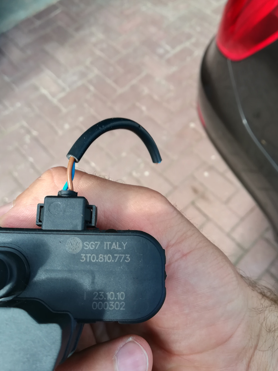 3T0810773 МЕХАНИЗМ ЛЮЧКА БЕНЗОБАКА/STELLELEME VAG | Запчасти на DRIVE2