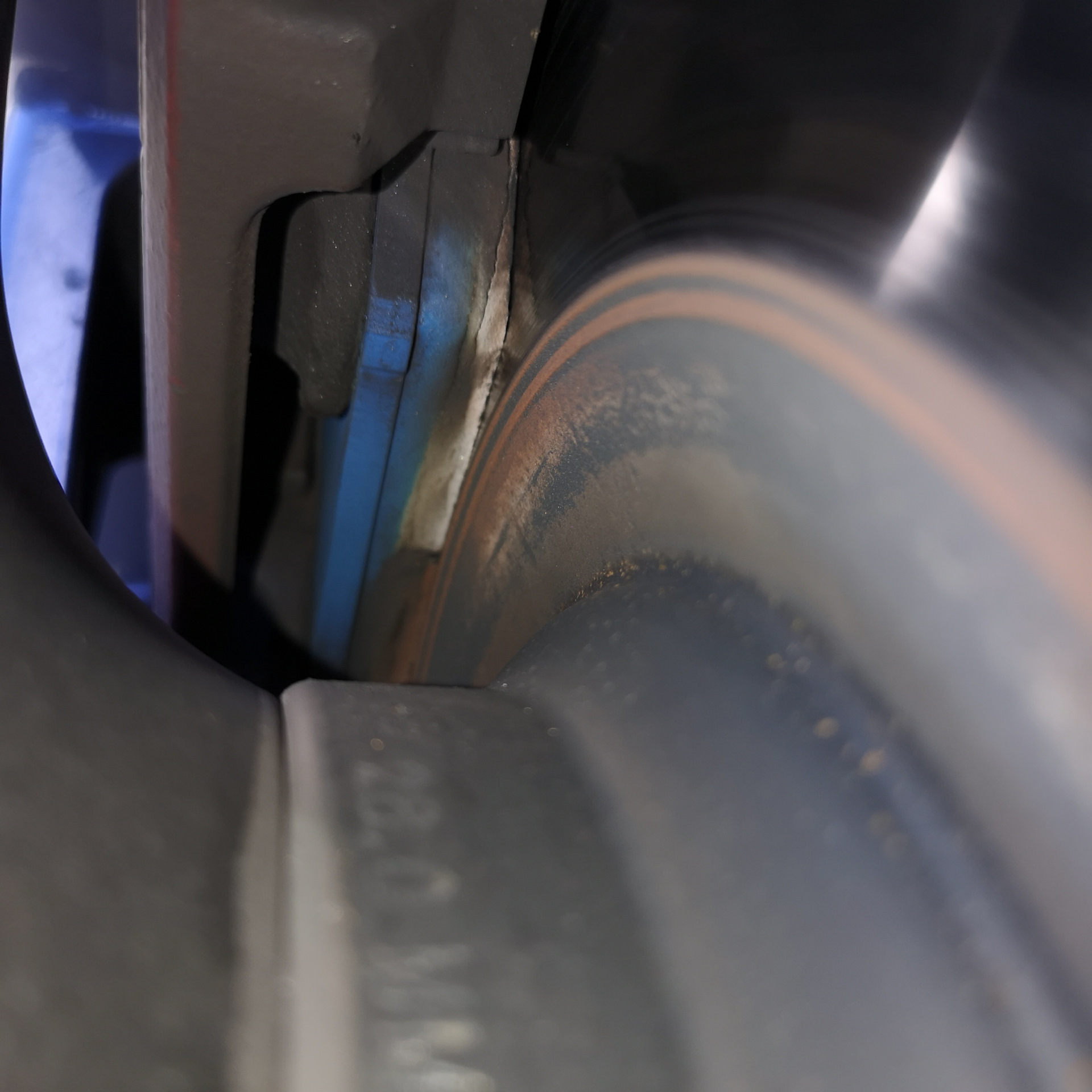 Ставим передние колодки от Hook brakes — Hyundai i30 N, 2 л, 2019 года ...