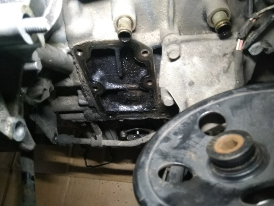 Чистка впуска и вентиляции картерных газов — Mercedes-Benz CLK (W208 ...