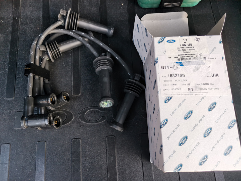 Замена свечей и высоковольтных проводов — Ford Focus Hatchback II, 1,6 ...