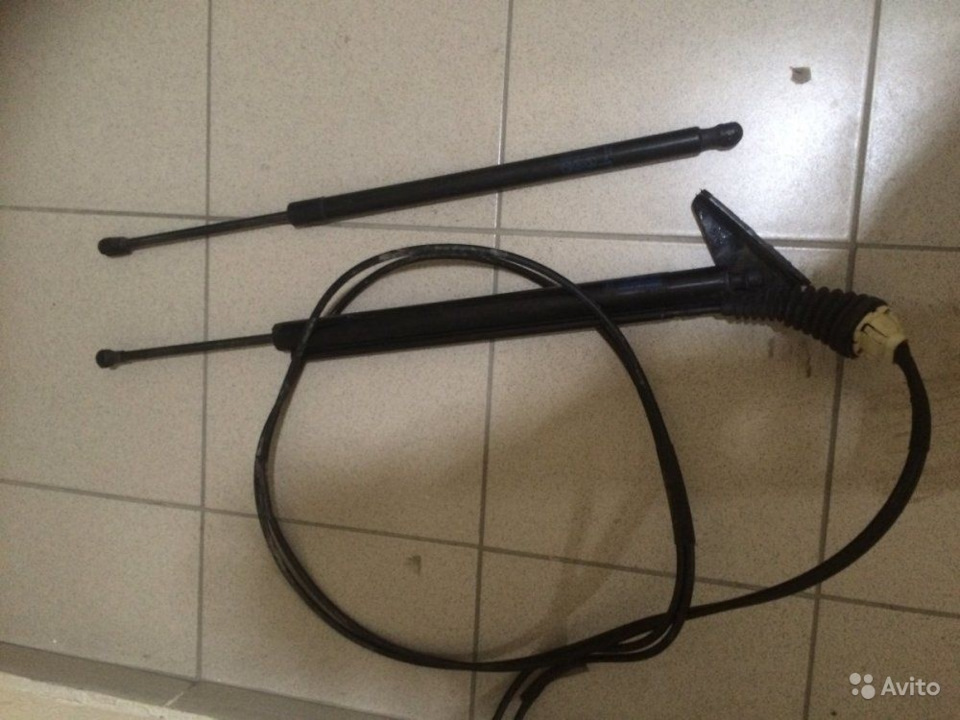 Замена амортизаторов и насоса двери багажника. — Cadillac SRX (2G), 3 л ...