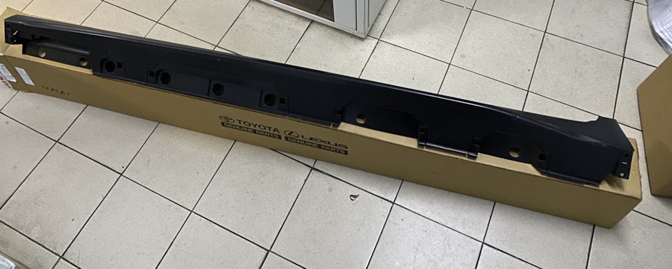 Оригинальные пороги "XSE" — Toyota Camry (XV70), 2,5 л, 2018 года ...