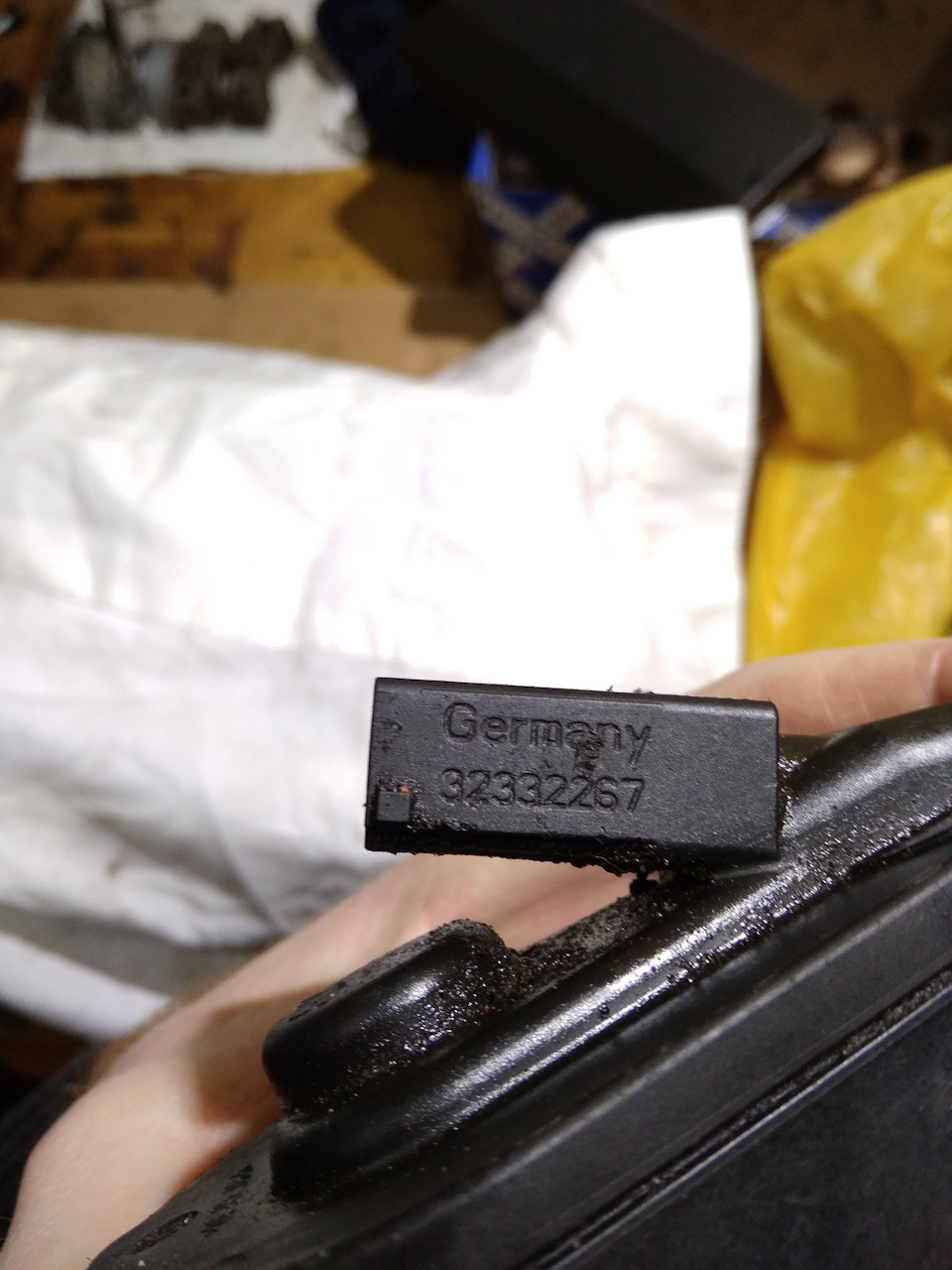 32332267 Б/у Суппорт задний левый VAG | Запчасти на DRIVE2