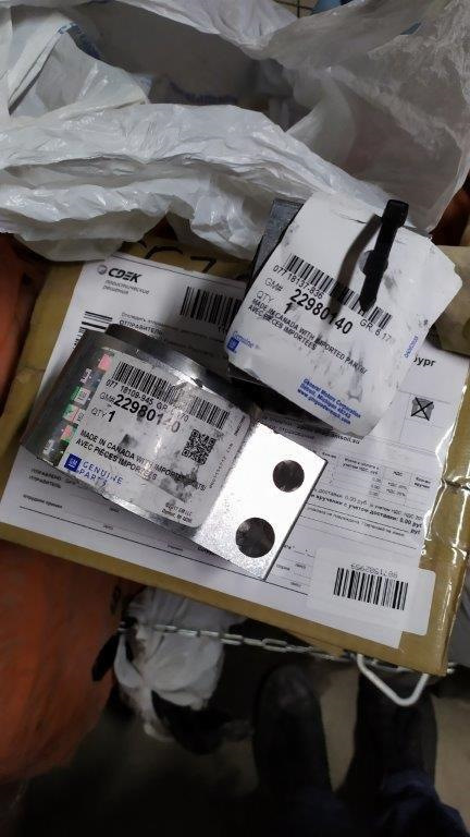 Замена передних нижних сайленблоков 22980140 — Cadillac SRX (2G), 3 л ...