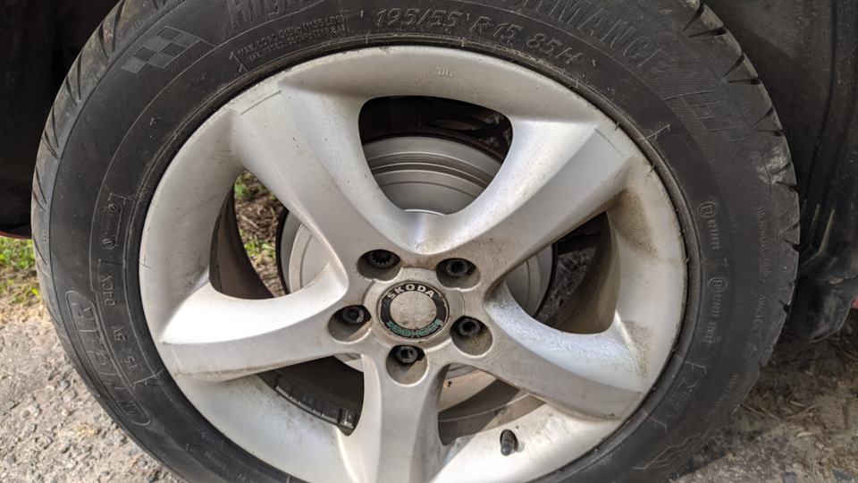 Замена задних тормозов, отбойников и пыльников задних амортизаторов ...