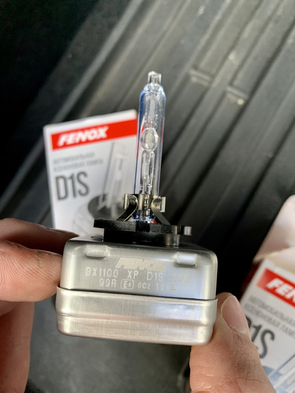 Постановка на учет, замена ламп ближнего света FENOX BX1100 D1S Xenon ...