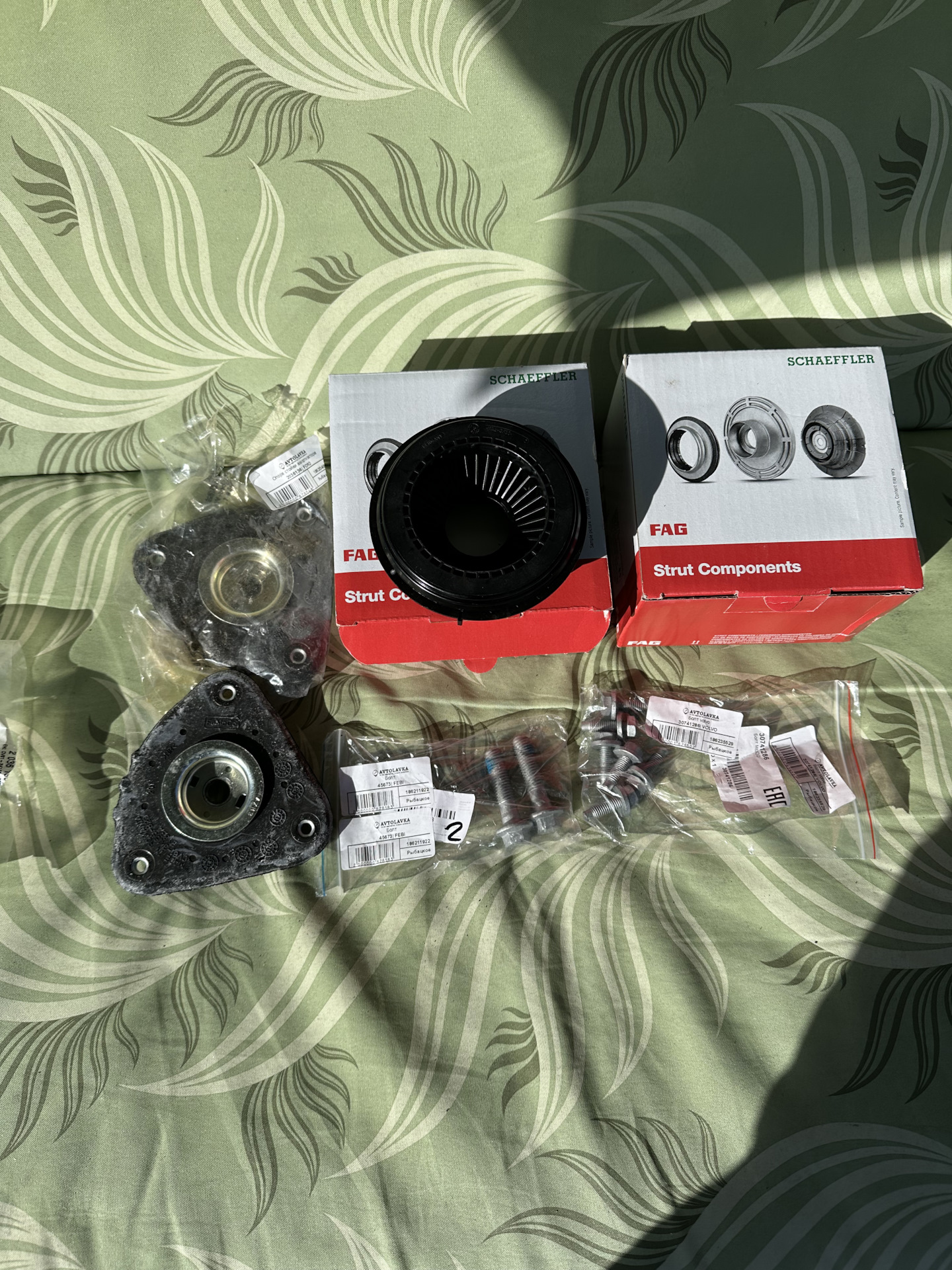 Замена передних амортизаторов — Ford Focus Wagon III, 1,6 л, 2014 года ...