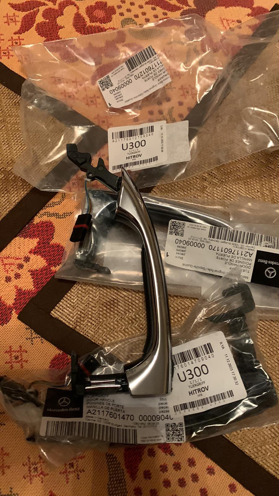 A2117601170 Задняя правая ручка двери в сборе для W211 Mercedes ...