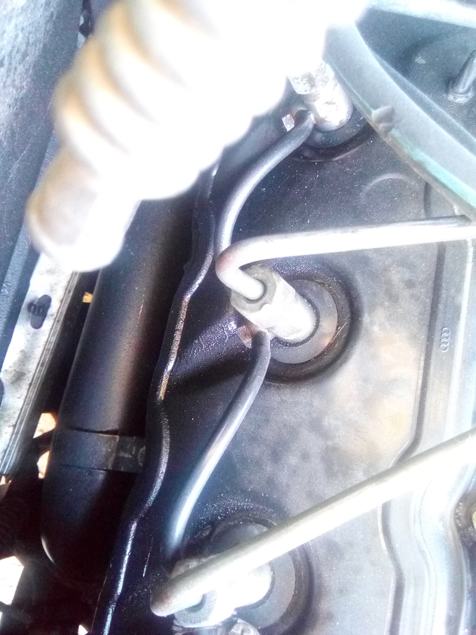 Замена прокладок форсунок и шлангов обратки — Audi A6 Avant (C5), 2,5 л ...