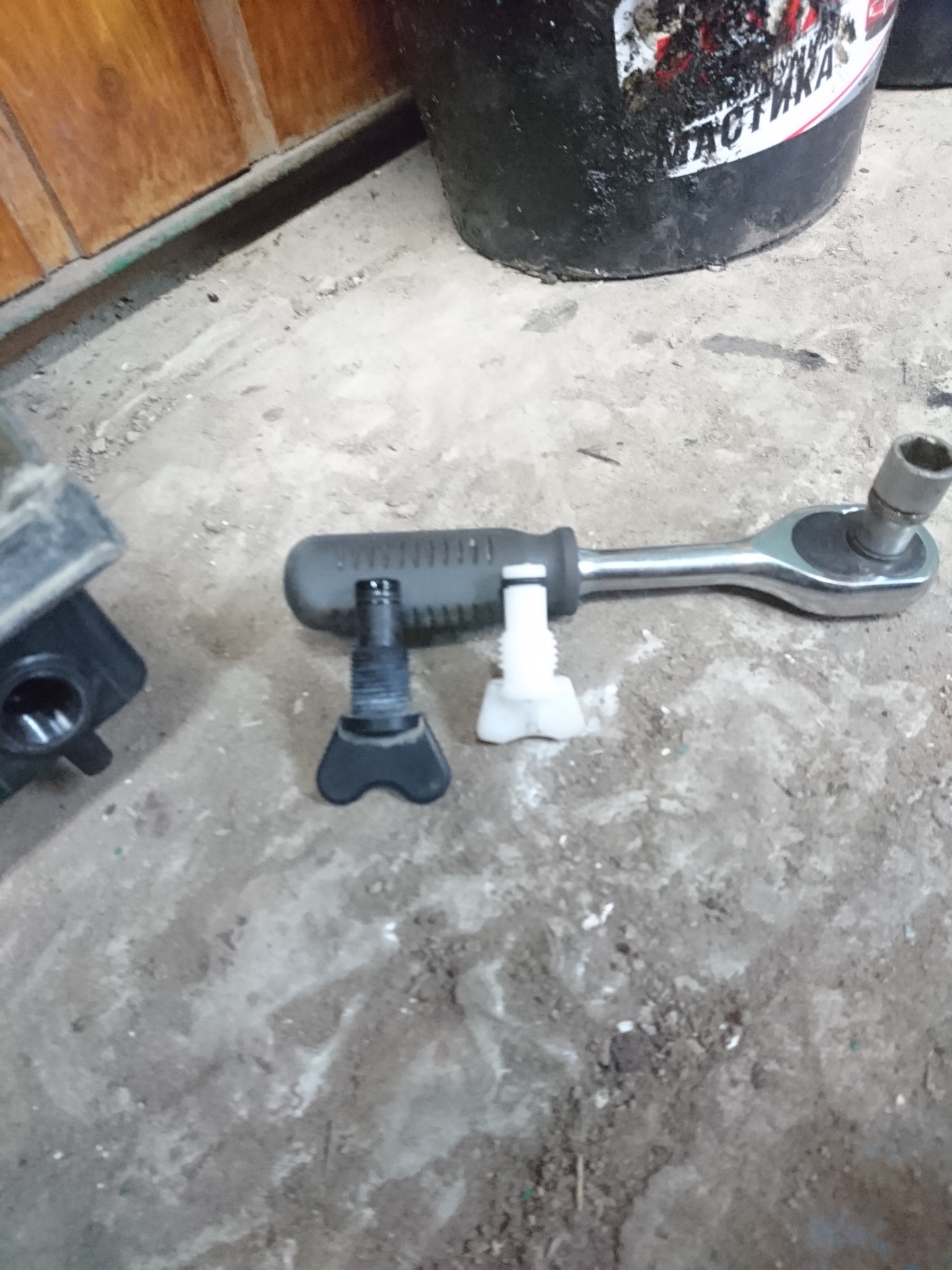 Замена воздушного фильтра — Peugeot 508 (1G), 2 л, 2012 года | запчасти ...