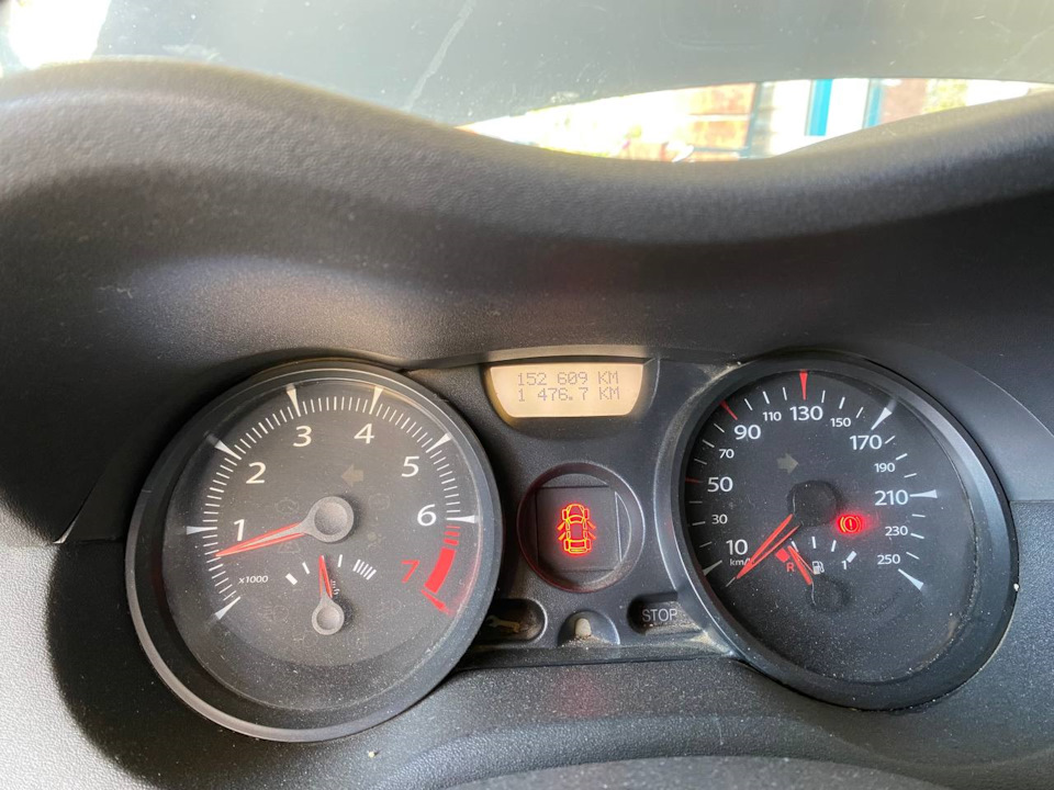 Замена свечей и катушек на BERU — Renault Megane II, 1,6 л, 2006 года ...