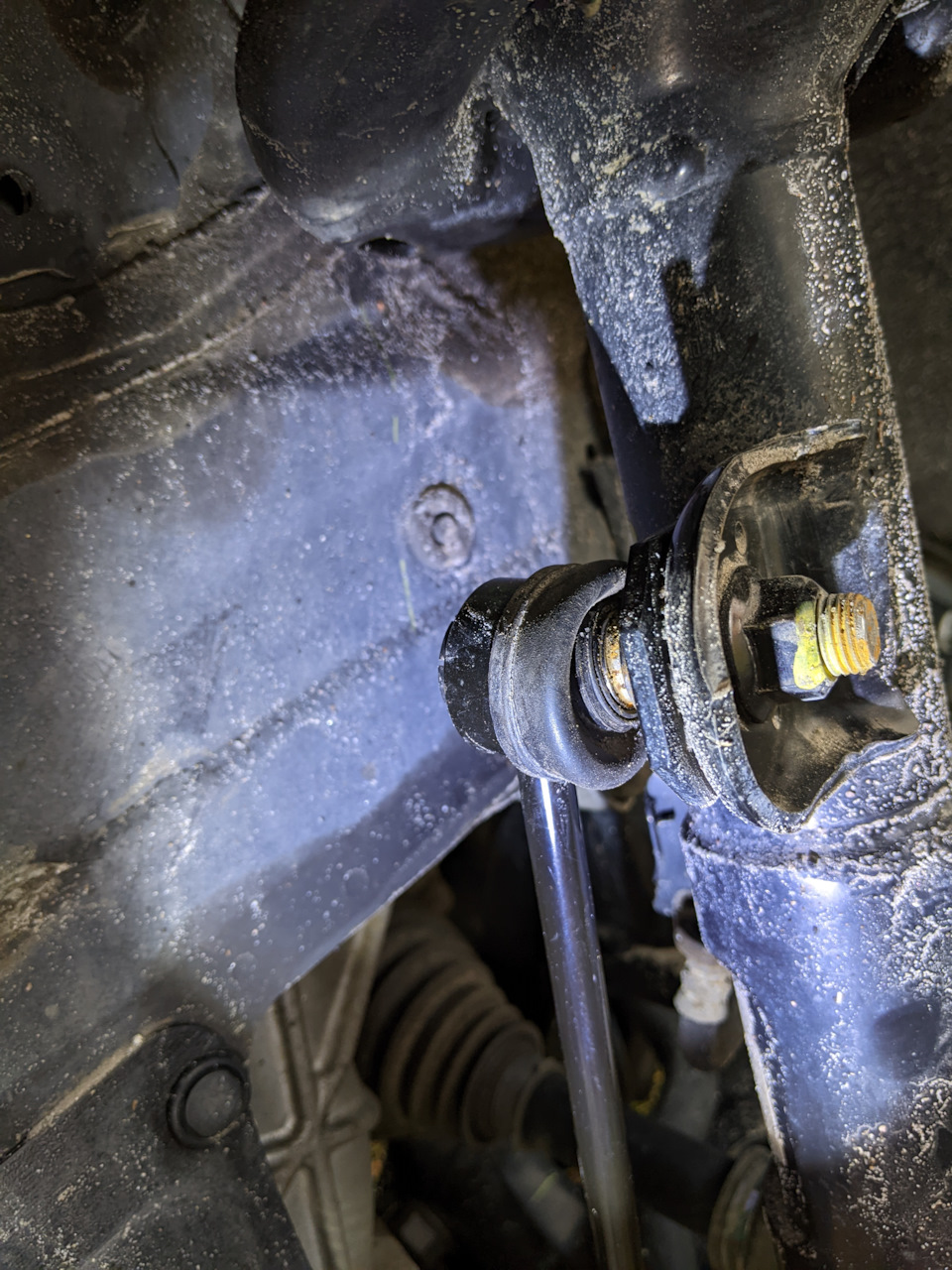 Резинотехнические расходники — Toyota Prius Alpha, 1,8 л, 2011 года ...