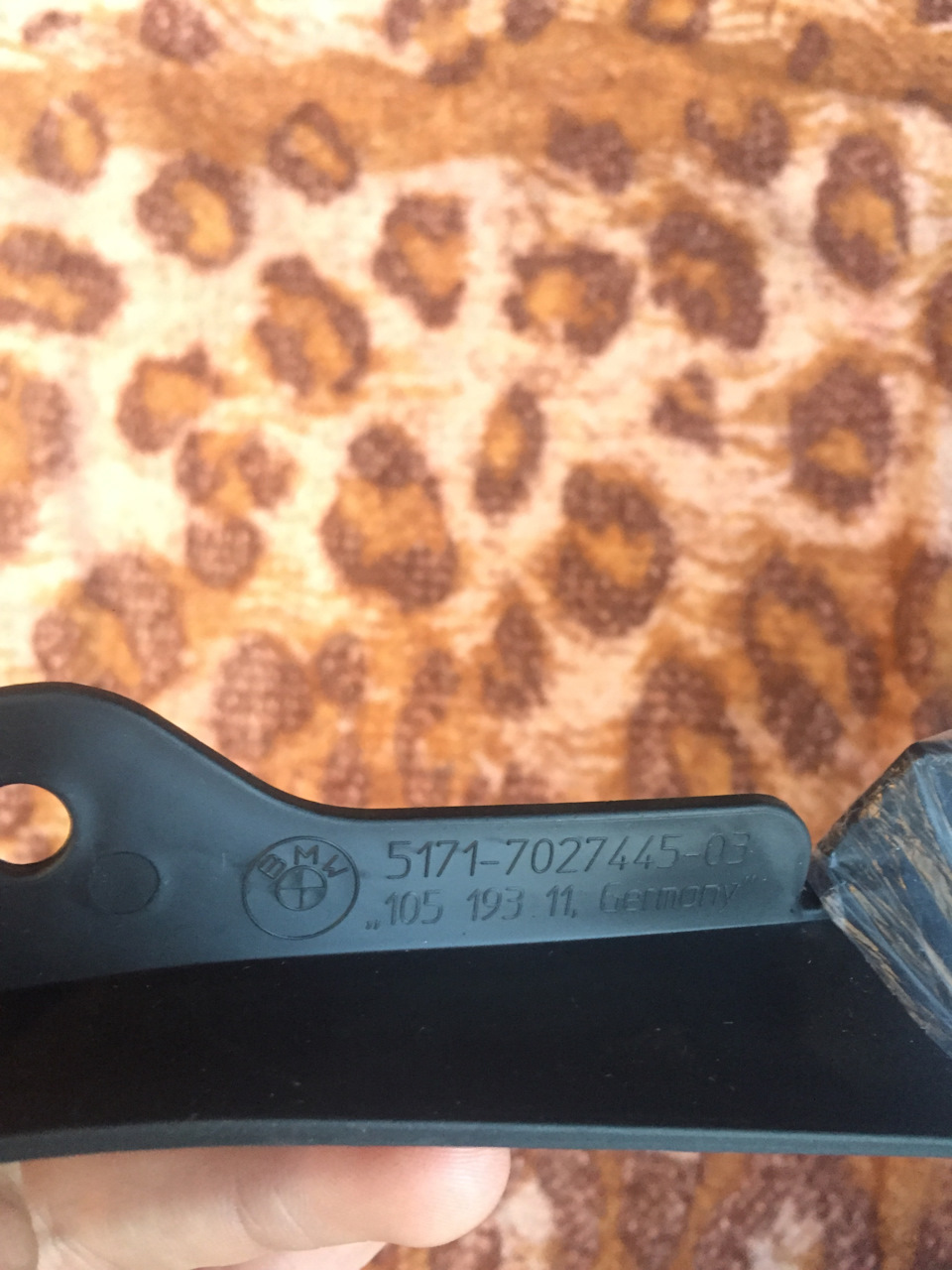 51717027445 Пылезащитная кромка Л BMW | Запчасти на DRIVE2