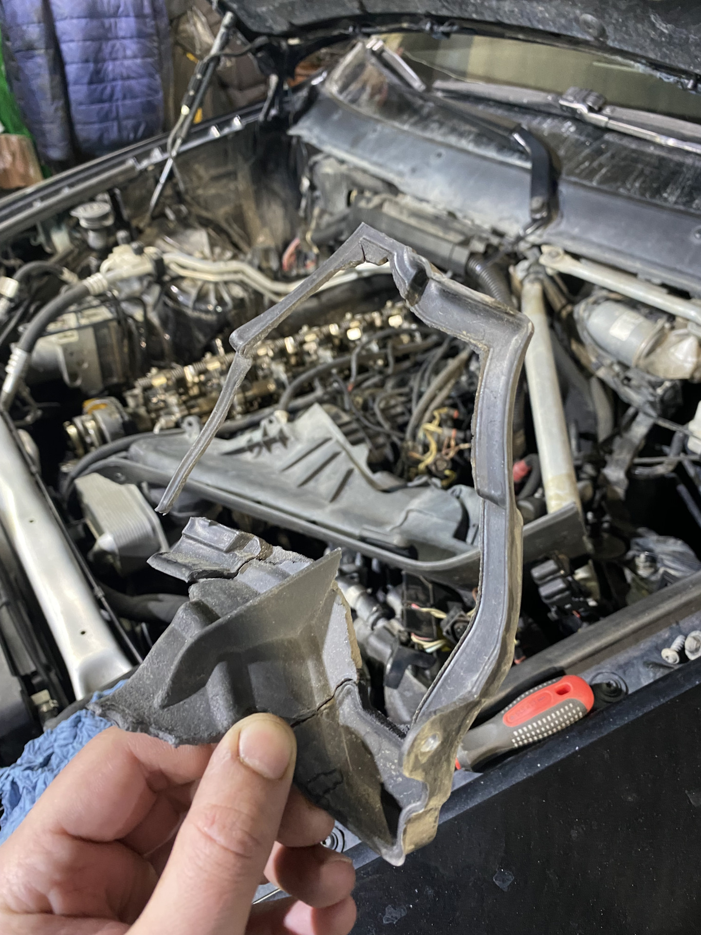 Замена заднего коренного сальника коленвала N55 — BMW X5 (E70), 3 л ...