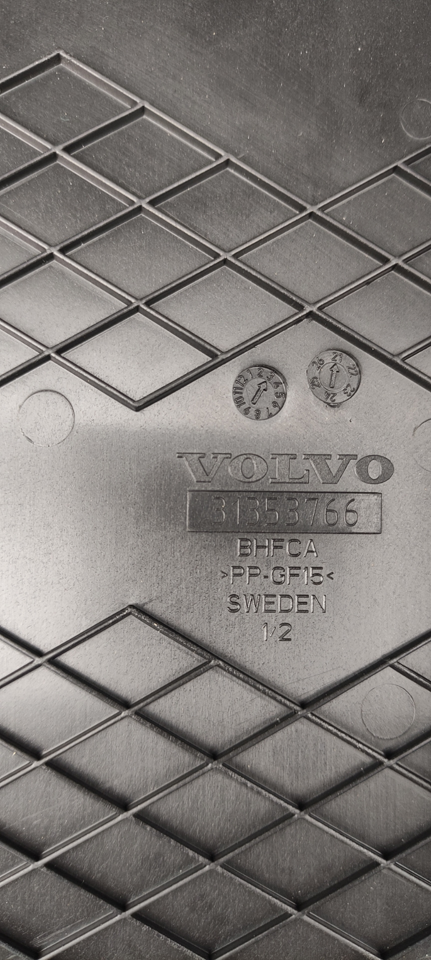 Аккумулятор и колёса — Volvo XC70 III, 2,4 л, 2009 года | расходники ...