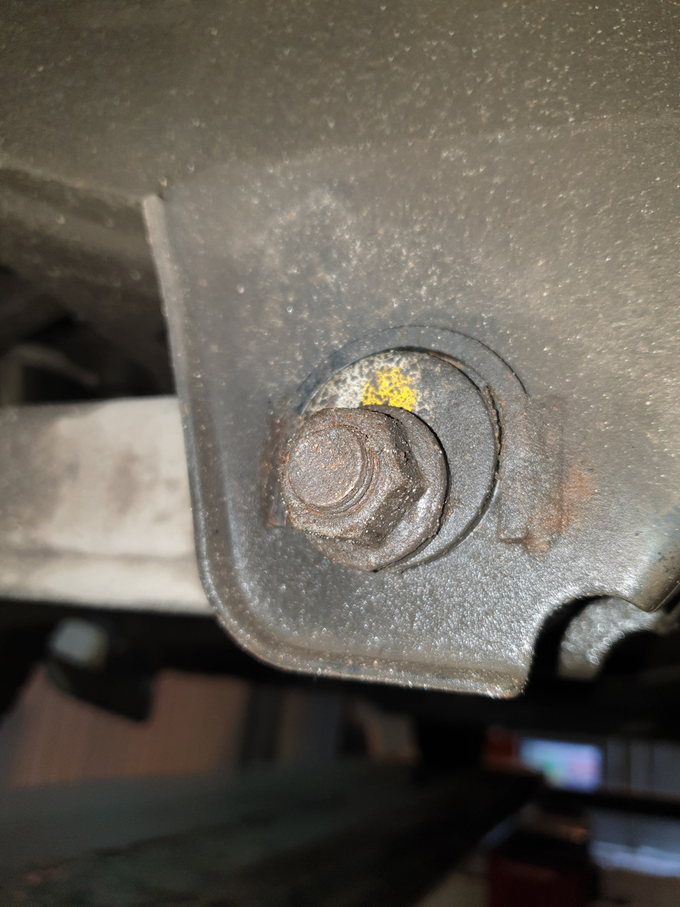 N90735604 Болт крепежный M7X28 внутр шестигранник VAG: VAG | Запчасти ...