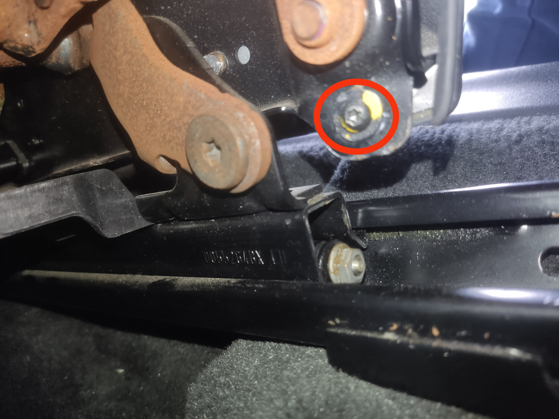 Люфт водительского сиденья Volvo s60 2 — Volvo S60 (2G), 2 л, 2015 года ...