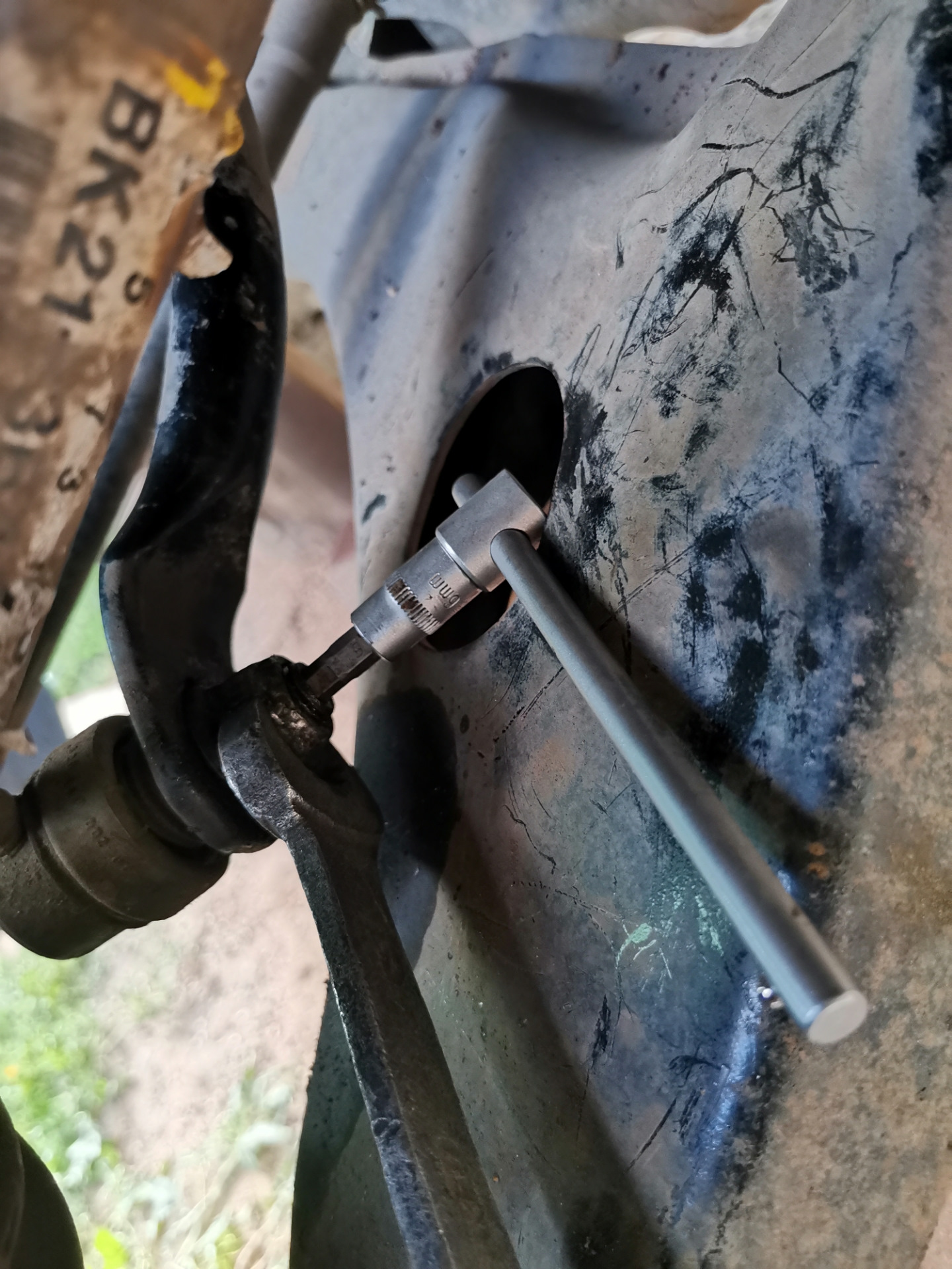 Замена стоек стабилизатора — Ford Transit (8G), 2,2 л, 2017 года ...