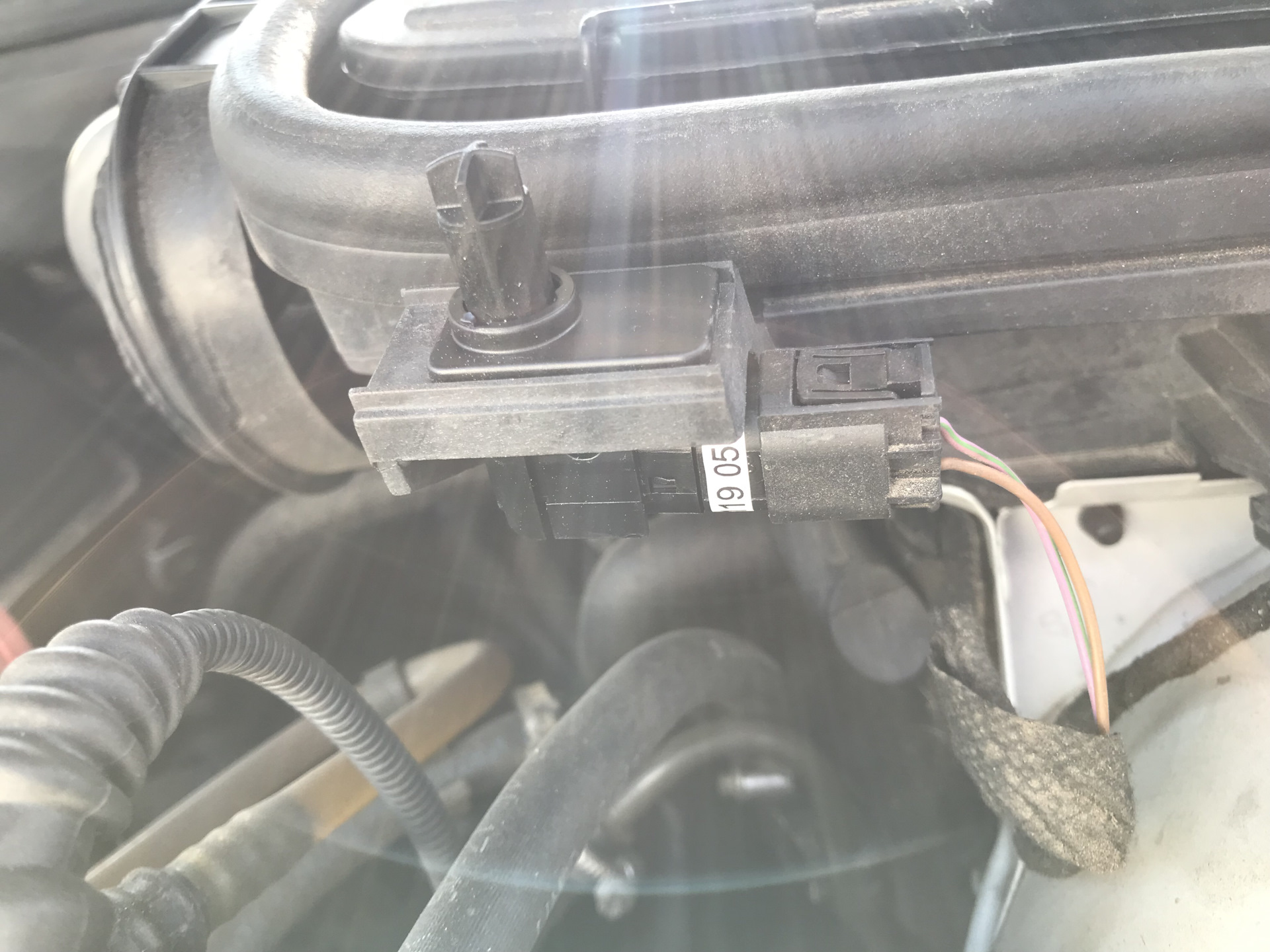 Пипка сигналки капота или как заткнуть орущую немку — BMW 5 series (E39 ...