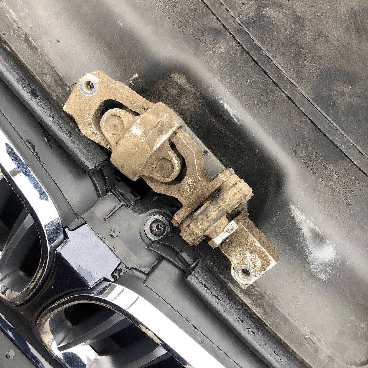 Хороший стук наружу вылезет (с). Замена рулевого кардана. — BMW X3 (E83 ...