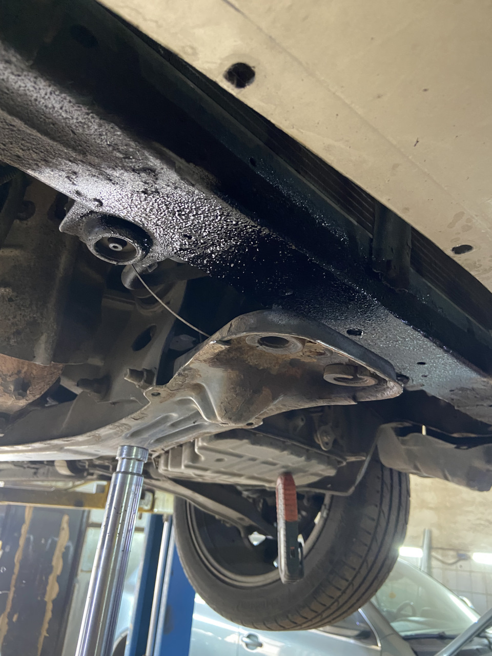 Важный день! Переварка нижней балки телевизора ⚡️ болезнь всех Максов! — Nissan Maxima QX (A33 ...