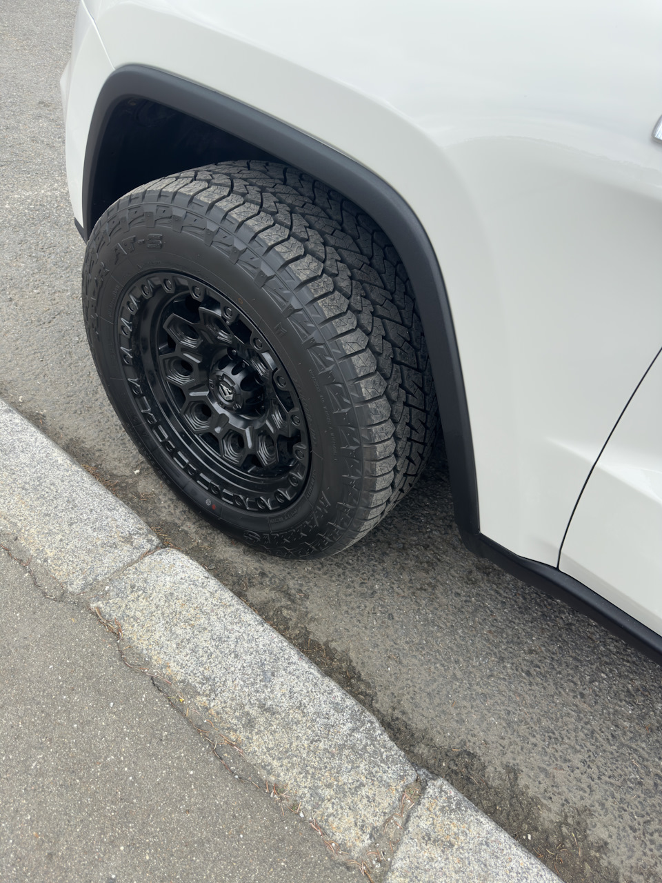 Maxxis AT-781 Razr ATS — Jeep Grand Cherokee (WK2), 3 л, 2012 года ...