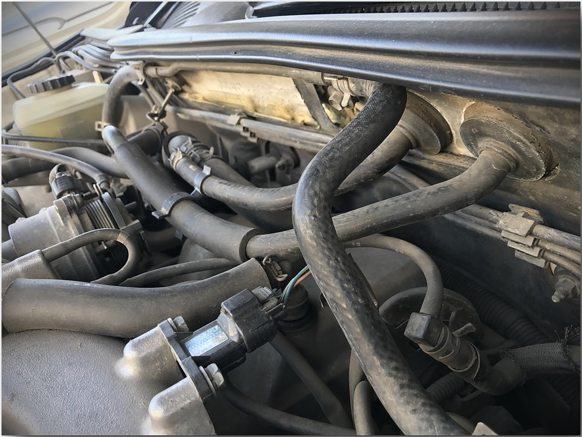 Штатный обогрев стекла антифризом — Toyota Crown (S170), 2,5 л, 2000 ...