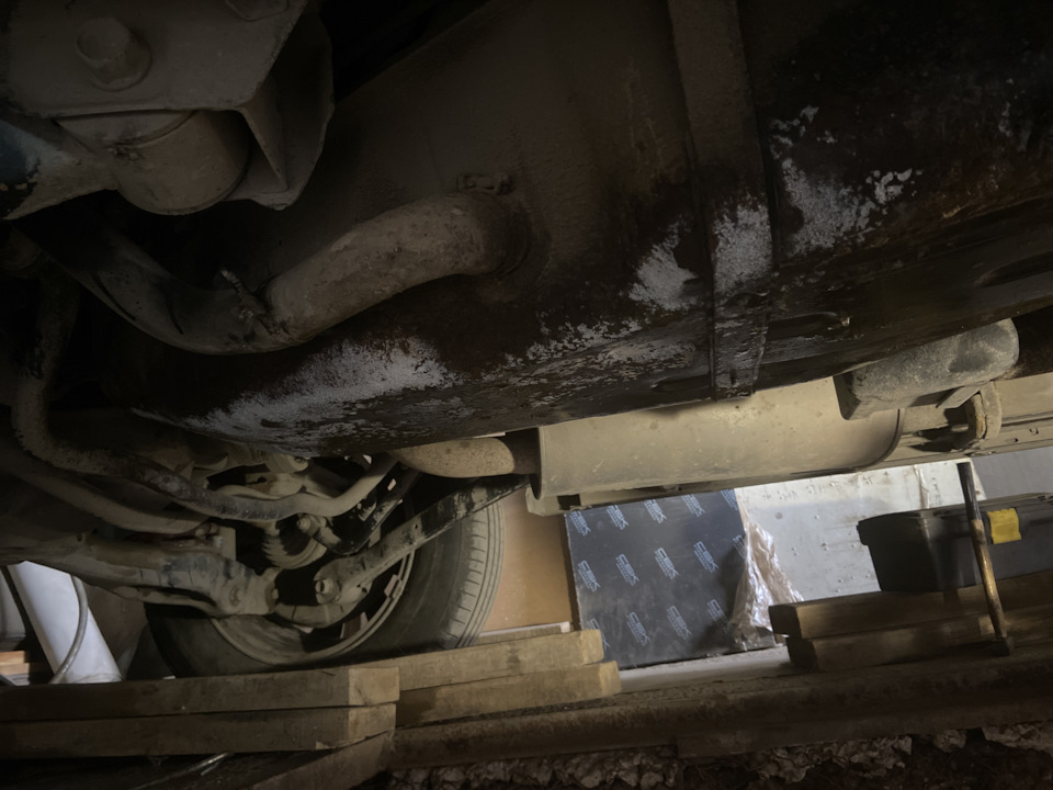 Временный ремонт бака и замена масла в коробке с фильтром — Mitsubishi ...