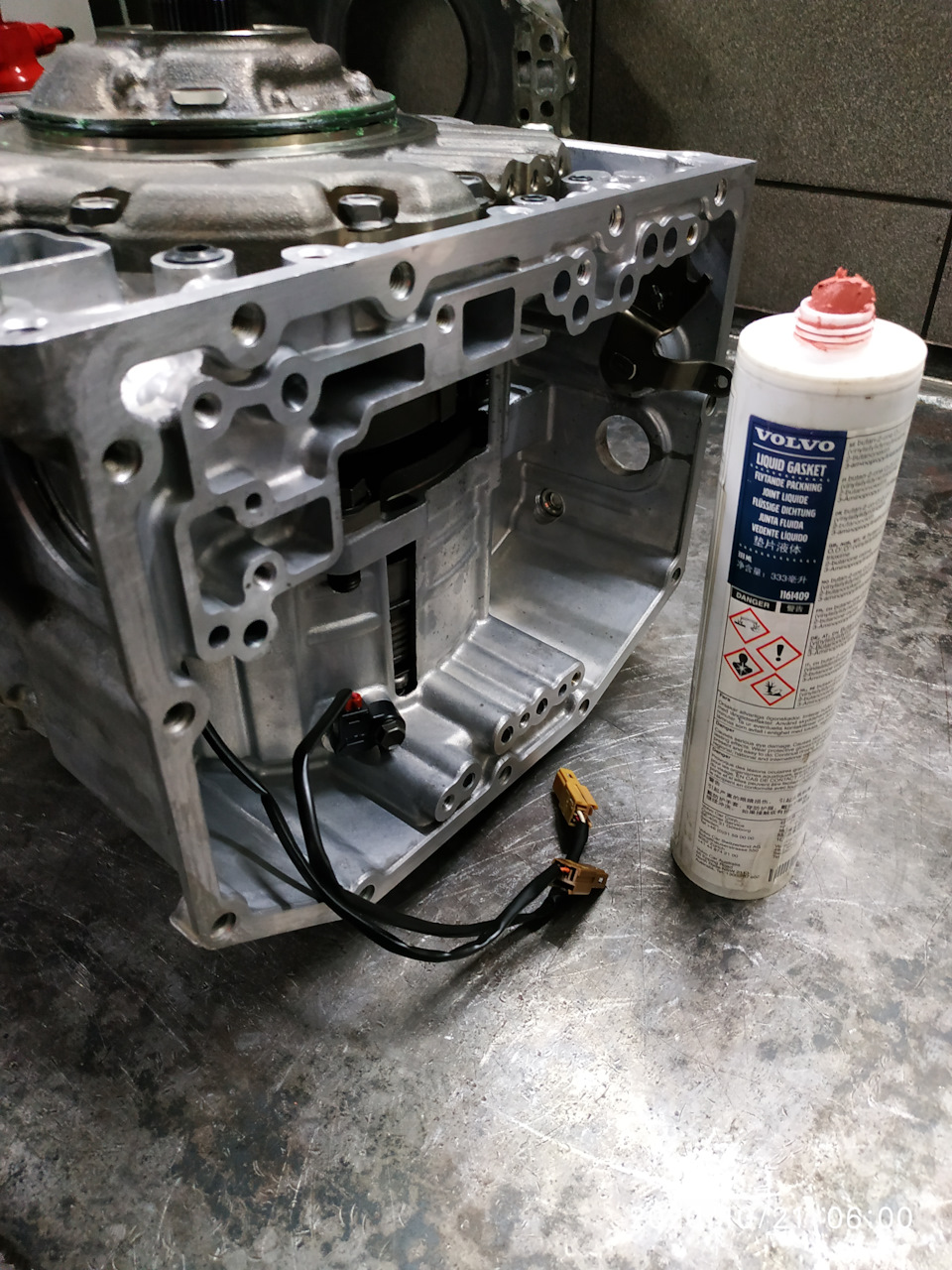 1161409 Герметик-прокладка Volvo | Запчасти на DRIVE2