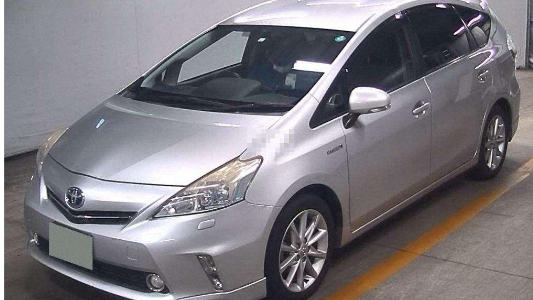 Toyota Prius Alpha 1.8 гибридный 2011 | на DRIVE2